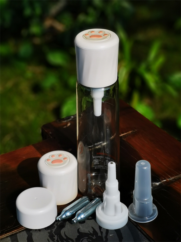 White Portable Mini Plastic Soda Maker Machine from China manufacturer ...